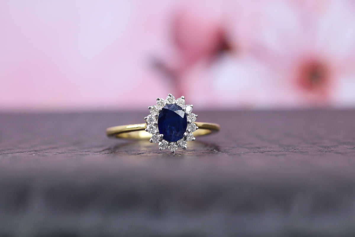 18ct Yellow Gold & Diamond Ring - DR4042 | Hallmark Jewellers Formby ...